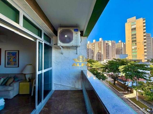 Apartamento com varanda e lazer completo na Praia das Pitangueiras – Alfa Imóveis Guarujá