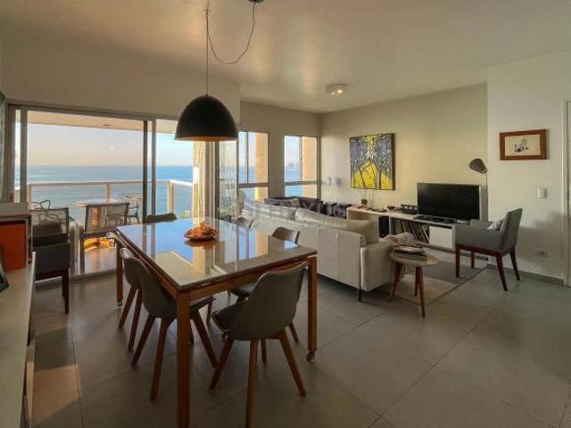 Apartamento com varanda e vaga à venda, Pitangueiras, Guarujá, SP