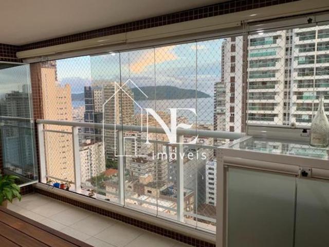 APARTAMENTO COM VARANDA E VISTA MAR