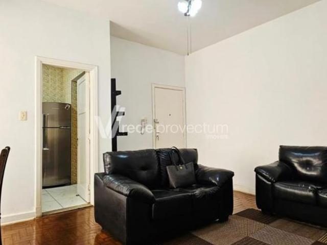 Apartamento com varanda e vista para a praça, no centro de Campinas