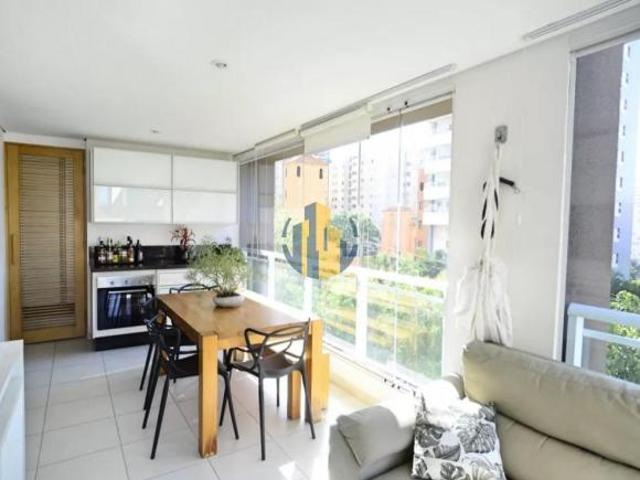 Apartamento com Varanda e 2 Dormitórios | Próximo ao Metrô Ana Rosa!