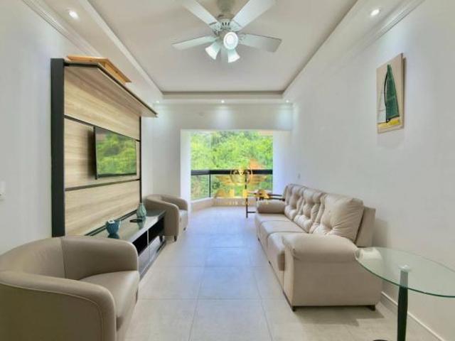 Apartamento com varanda e 2 vagas a 2 quadras do mar na Praia das Pitangueiras – Alfa Imóveis Guaruj