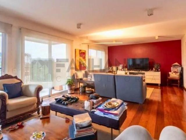 Apartamento com varanda em Alto de Pinheiros: 4 quartos, 2 suítes, 3 salas, 5 banheiros, 4 vagas S