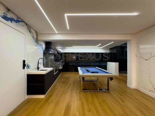Apartamento com varanda gourmet na frente mar da Praia das Pitangueiras de 3 qua