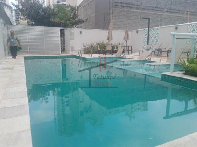 Apartamento com varanda gourmet no Tatuapé