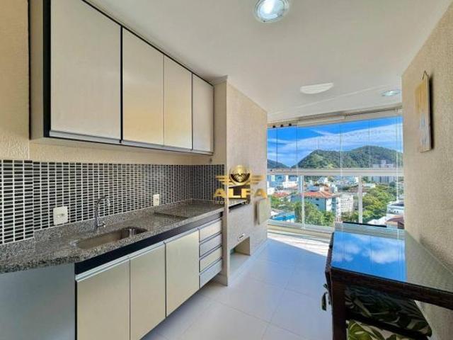 Apartamento com varanda gourmet a 1 quadra da Praia do Tombo – Alfa Imóveis Guarujá