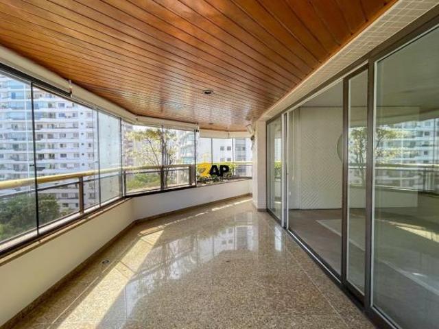 Apartamento com varanda gourmet à venda com 250m², 4 quartos 4 suites e 4 vagas Vila Suzana