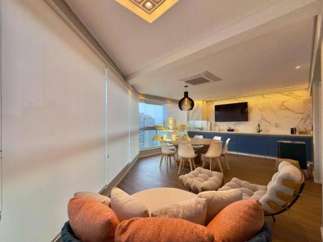 Apartamento com varanda gourmet e 3 suítes finamente reformado na Praia das Pitangueiras – Alfa Imóv