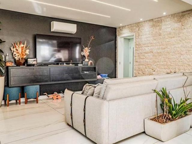 Apartamento com Varanda Gourmet e Lazer Completo na Lapa