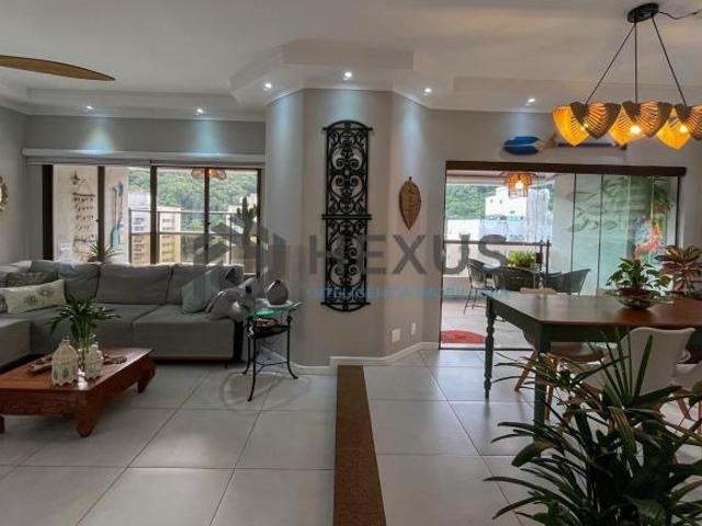 Apartamento com varanda gourmet e lazer a 2 quadras da praia nas Pitangueiras, G