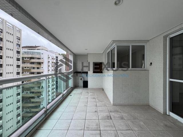 Apartamento com varanda gourmet e lazer a duas quadras da Praia das Pitangueiras