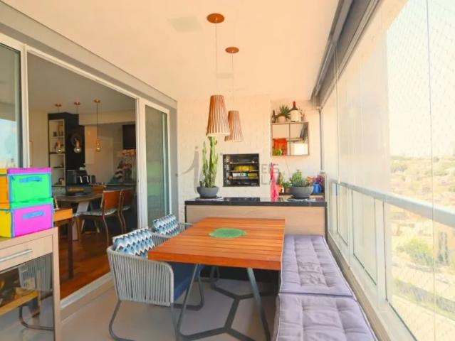 Apartamento com varanda gourmet e lazer de clube