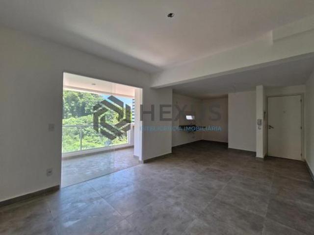 Apartamento com varanda gourmet e lazer em prédio novo a uma quadra da Praia das