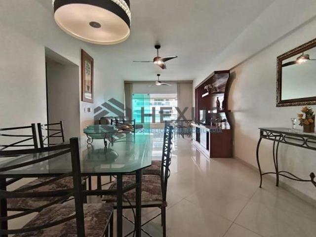 Apartamento com varanda gourmet e lazer na Enseada, Guarujá