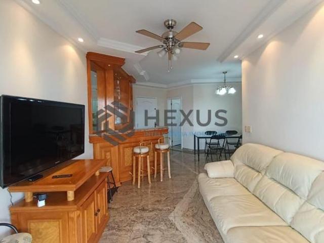 Apartamento com varanda gourmet e vista mar na Praia da Enseada, Guaruja