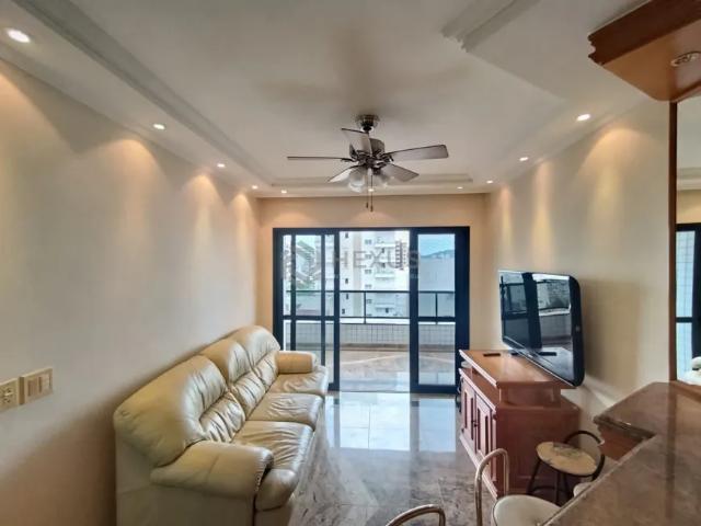 Apartamento com varanda gourmet e vista mar na Praia da Enseada, Guaruja
