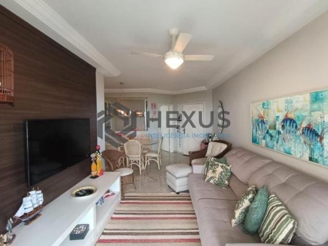 Apartamento com varanda gourmet e vista mar na Praia da Enseada, Guaruja