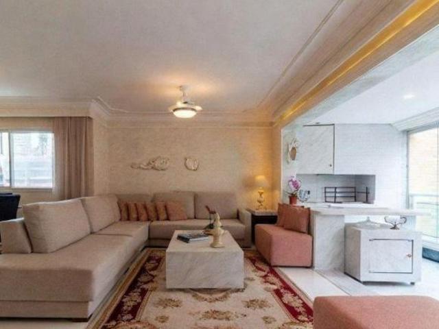 Apartamento com varanda gourmet em Moema Pássaros para venda!