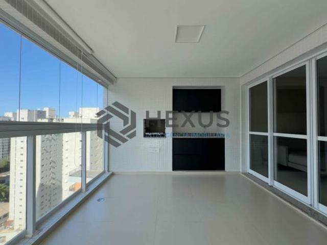 Apartamento com varanda gourmet em prédio novo com lazer na Praia das Pitangueir
