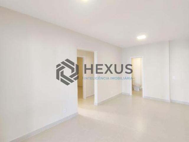 Apartamento com varanda gourmet, lazer completo, uma quadra da Praia das Asturia