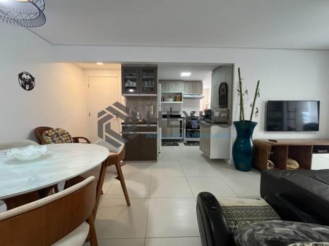 Apartamento com varanda gourmet, lazer e vista mar na quadra mar da Praia das Pi
