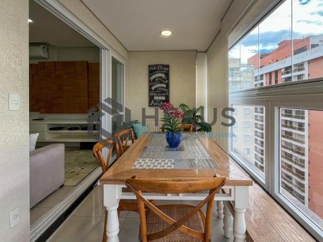 Apartamento com varanda gourmet vista mar e lazer na beira mar da Praia nas Pita