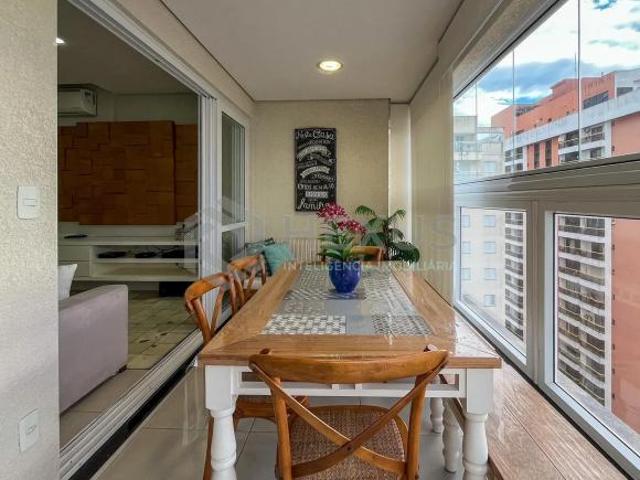 Apartamento com varanda gourmet vista mar e lazer na beira mar da Praia nas Pitangueiras, Guarujá