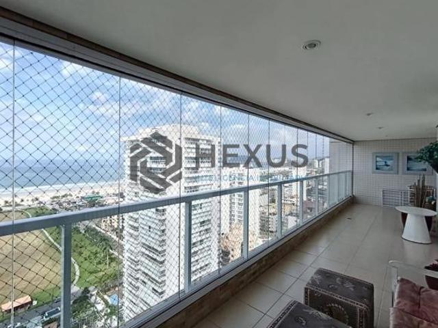Apartamento com varanda gourmet vista mar e lazer na Enseada, Guarujá