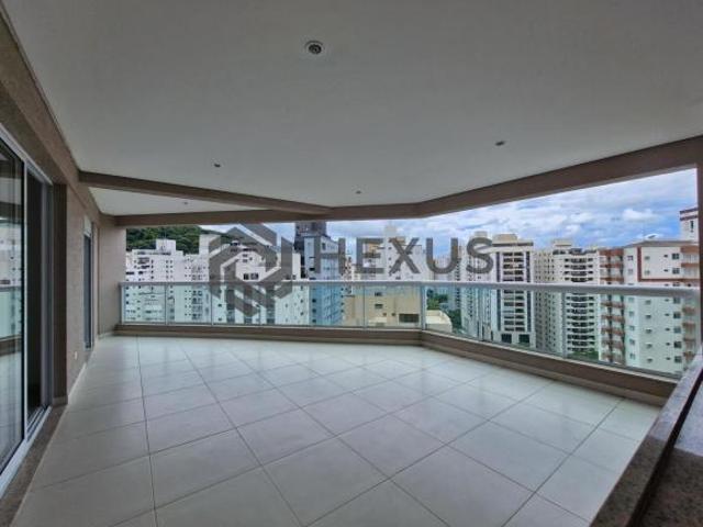 Apartamento com varanda gourmet vista mar e lazer na Praia das Pitangueiras, Gua