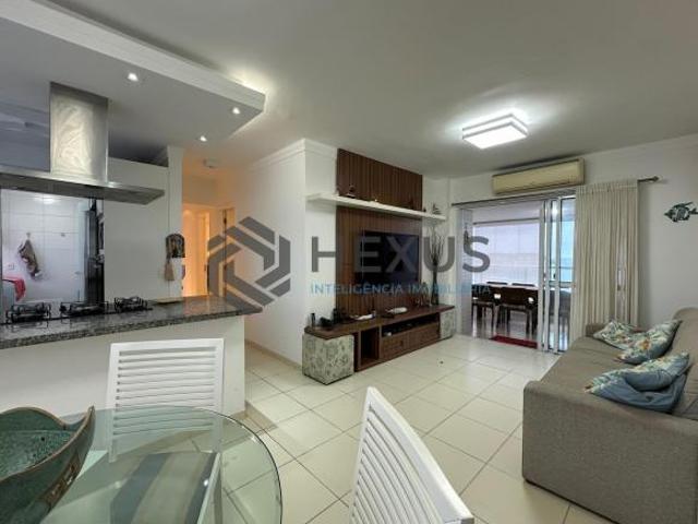 Apartamento com varanda gourmet vista mar e lazer a 500m da praia na Enseada, Gu