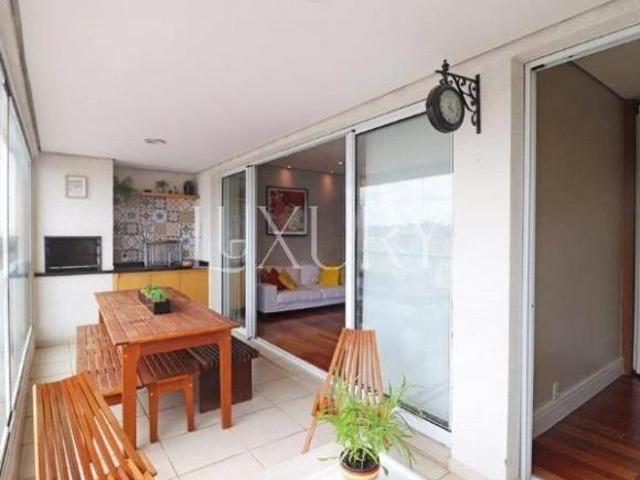 Apartamento com Varanda gourmet. 140 m², 3 quartos sendo 3 suítes à venda no bairro Pinheiros