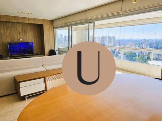 Apartamento com varanda gourmet! 3 suítes, 2 vagas, lazer clube! Vila Andrade!