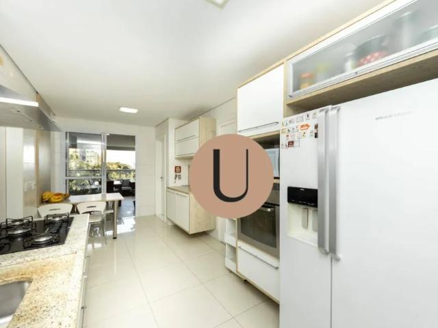 Apartamento com varanda gourmet! 4 dts, 2suítes, 3 vagas, Lazer! Morumbi!