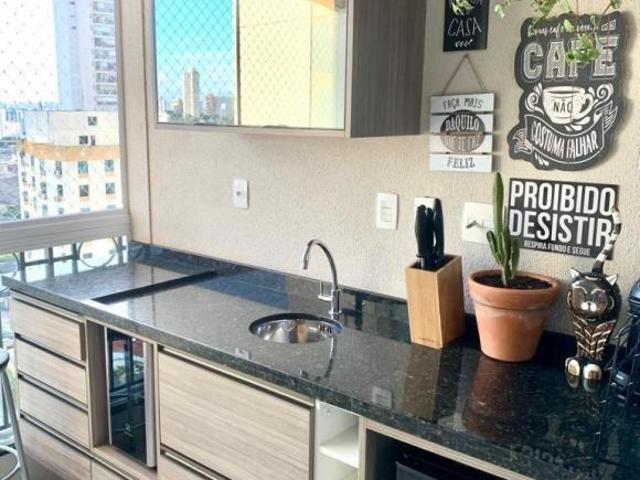 APARTAMENTO COM VARANDA GOURMET