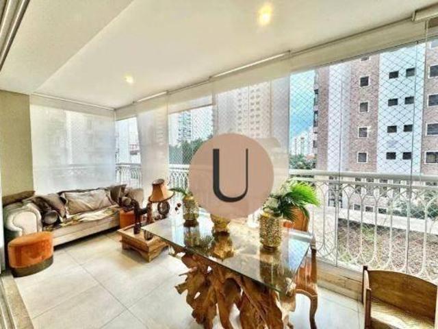 Apartamento com Varanda Gourmet
