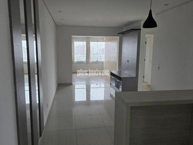 APARTAMENTO COM VARANDA NA VILA MARIANA