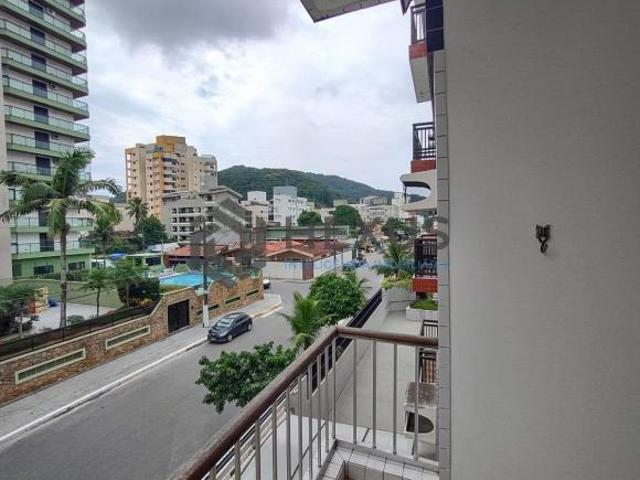 Apartamento com varanda na Praia da Enseada, Guarujá