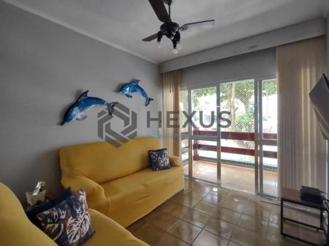 Apartamento com varanda na Praia da Enseada, Guaruja