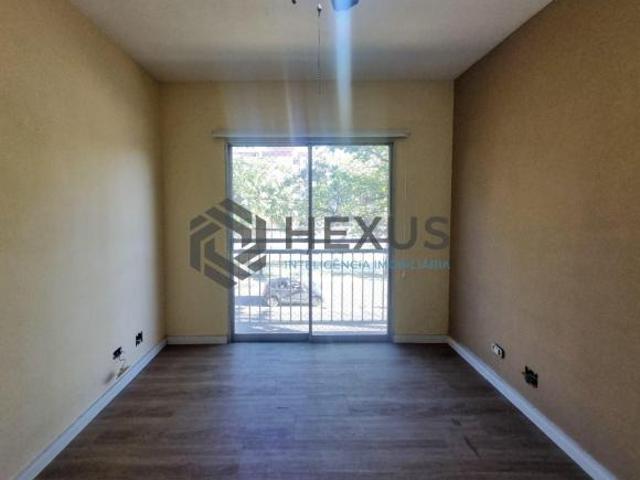 Apartamento com varanda na Praia da Enseada, Guaruja