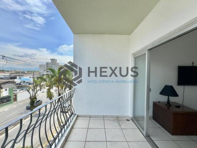 Apartamento com varanda na Praia das Astúrias Apartamento Astúrias com varanda