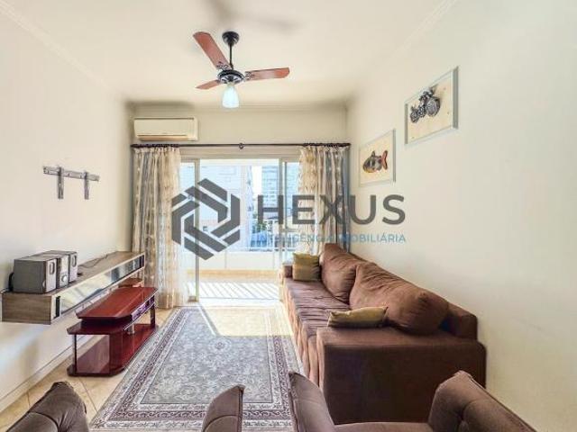 Apartamento com varanda na Praia das Astúrias, Guarujá