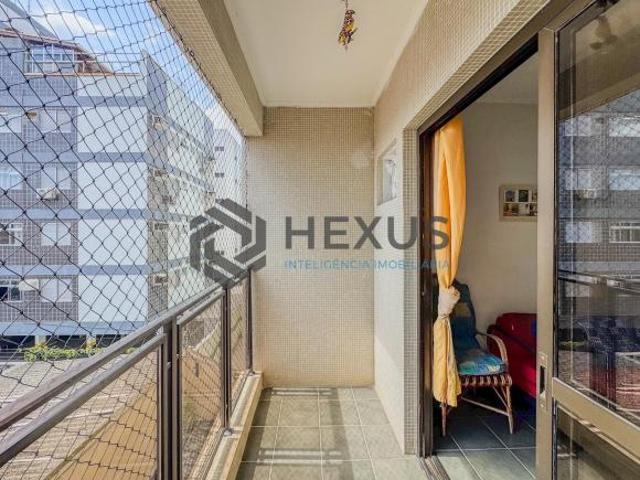 Apartamento com varanda na região do Jardim Las Palmas da Praia das Astúrias, Gu