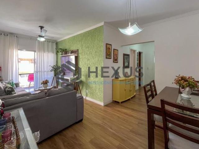 Apartamento com varanda na região da Brunella na Enseada, Guarujá