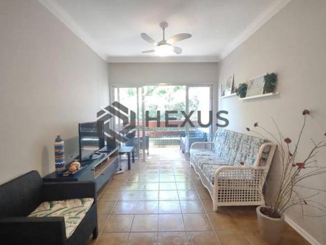 Apartamento com varanda na região da Brunella na Enseada, Guarujá