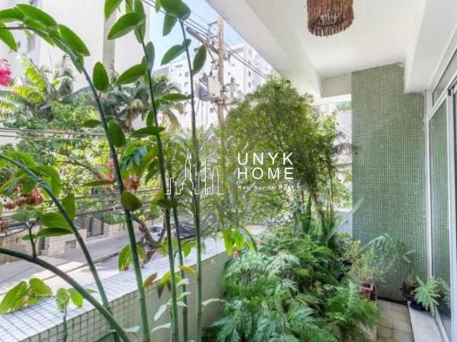 Apartamento com varanda no Itaim Bibi