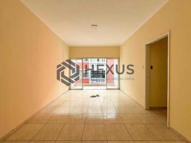 Apartamento com varanda no Jardim Astúrias, Guarujá