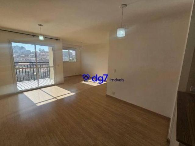Apartamento com vista cercada por verde!