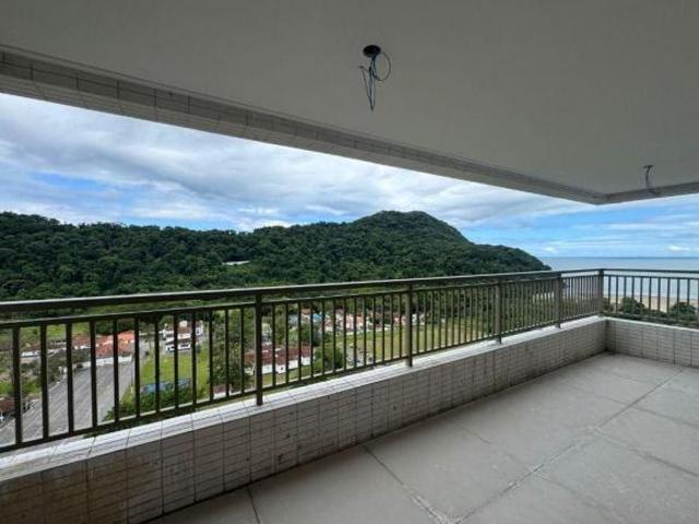 Apartamento com vista definitiva para o morro xixova e para o Mar. são 3 suites,3 vagas de garagem