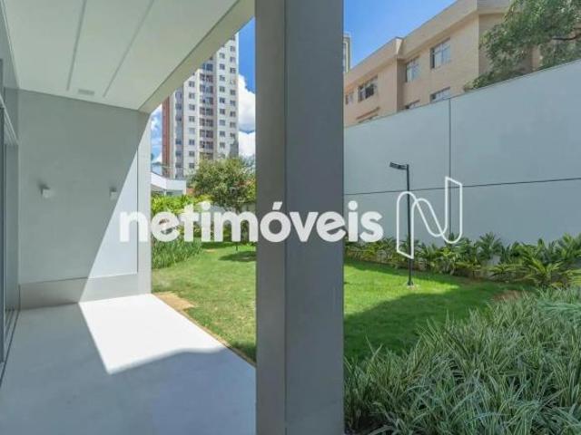 Apartamento com vista, elevador, salão de festas, academia, suíte e lavabo, 2 vagas
