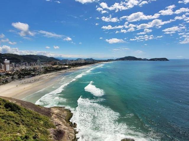 Apartamento com vista oceânica à Venda na Pitangueiras no Guarujá | QVista In.